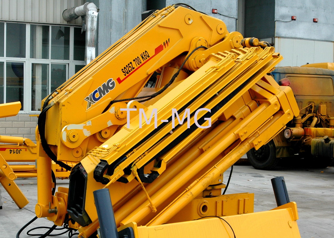 Durable 25 Ton Articulated Boom Crane , Transportation Truck Loader Crane