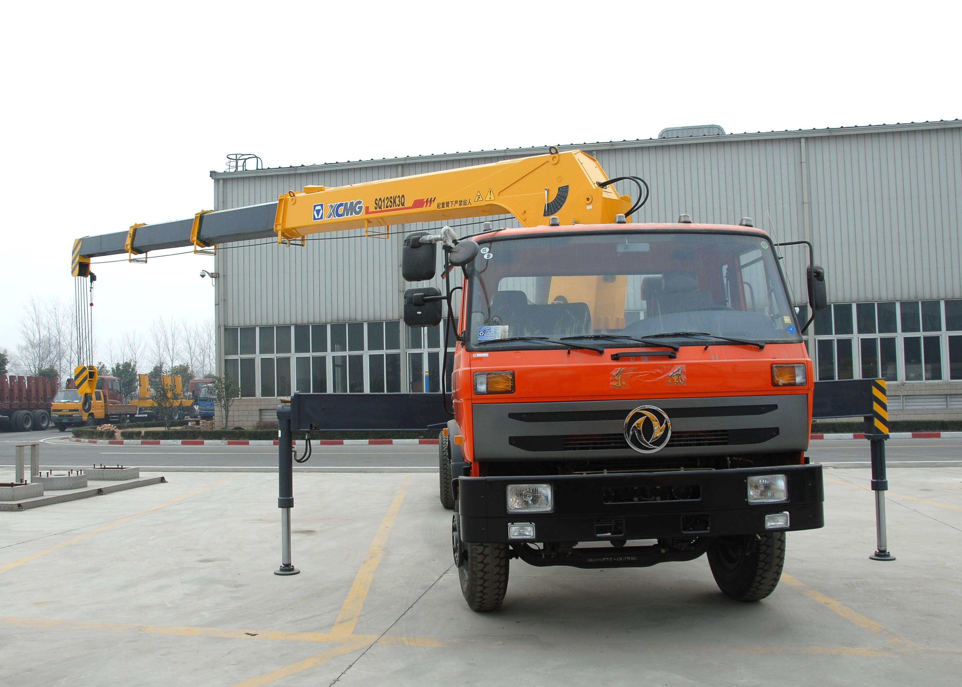High auality 12T Telescopic Truck Loader Crane , XCMG Hydraulic Truck Crane
