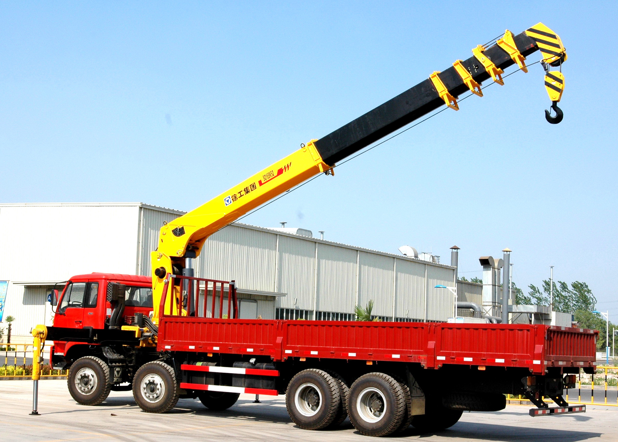Economical Heavy Things Lift Truck Loader Crane , 16 Ton Truck With Crane