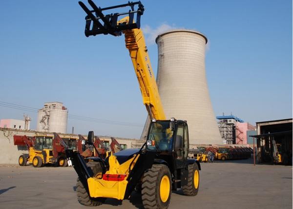 High Efficiency XC6-3007 Rent Telescopic Telehandler Forklift , Small ...
