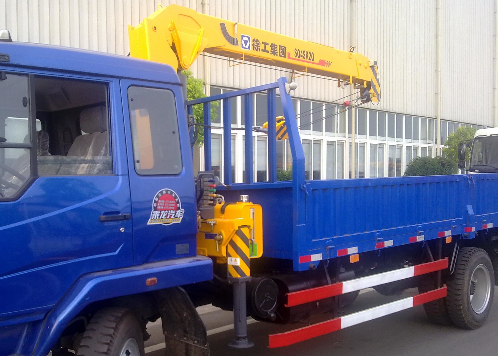 XCMG 4 Ton Hydraulic Boom Truck Crane , 25 L/min with High Performance